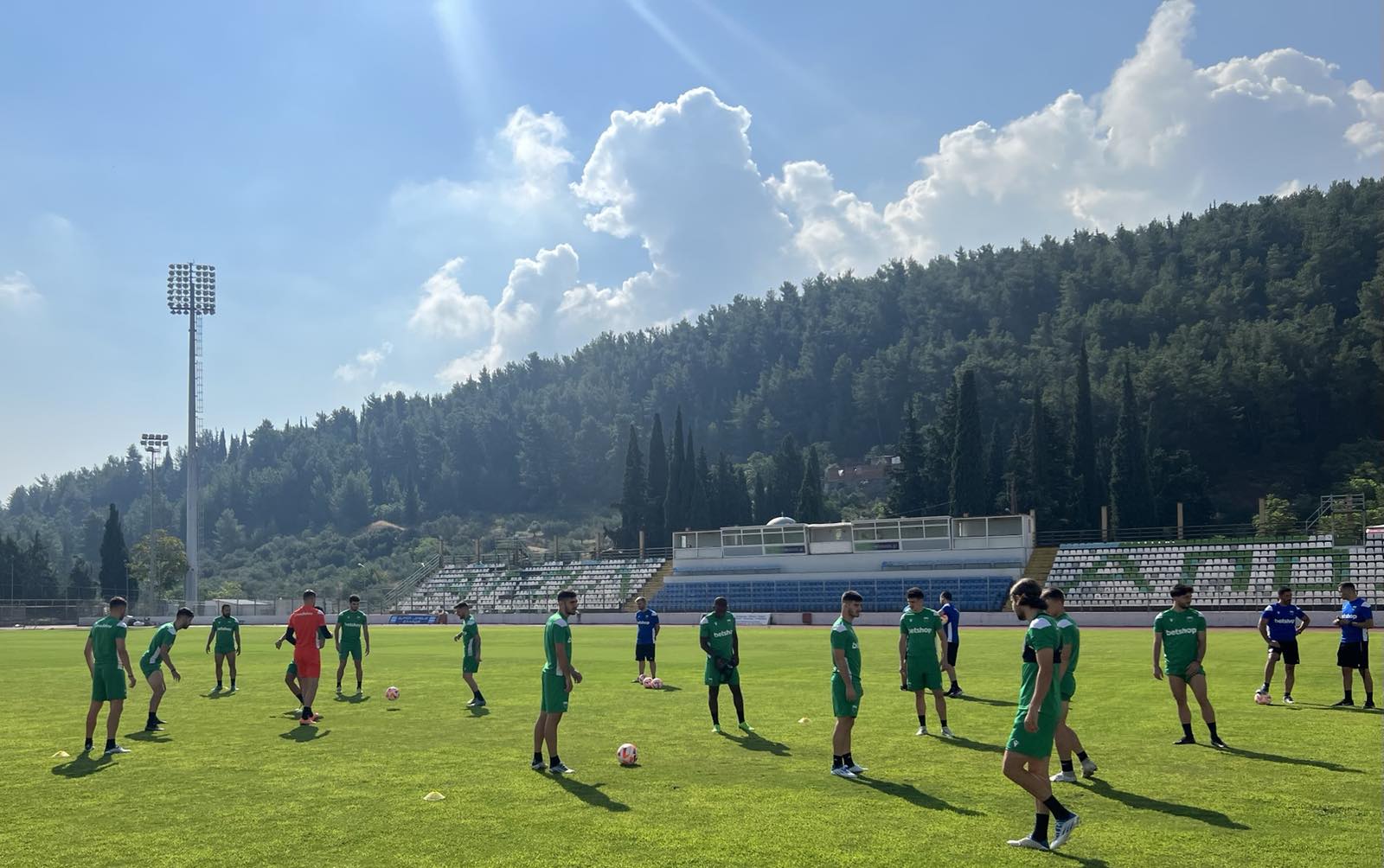 Η αποστολή για τη Λεωφόρο - Levadiakos FC | ΠΑΕ ΛΕΒΑΔΕΙΑΚΟΣ | Official Site